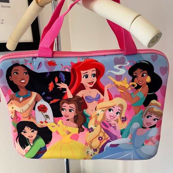 Bioworld | Accessories | Disney Princess Girls Padded Utility Case Tote ...